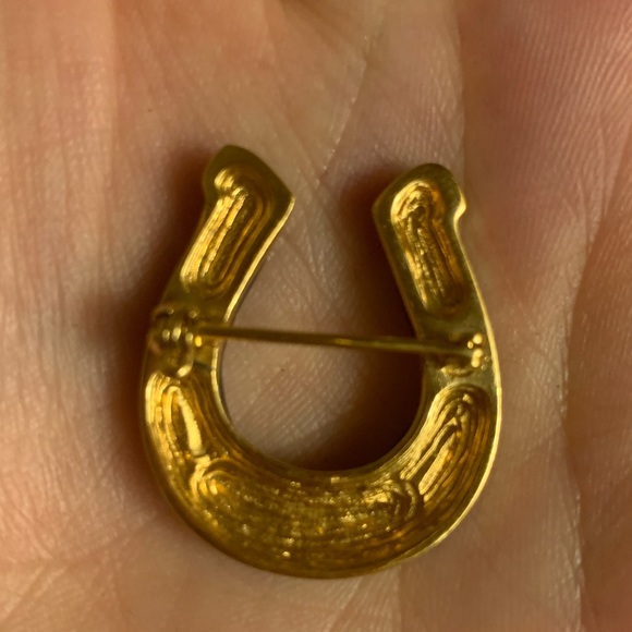 St. John | Jewelry | St John Horseshoe Brooch | Poshmark